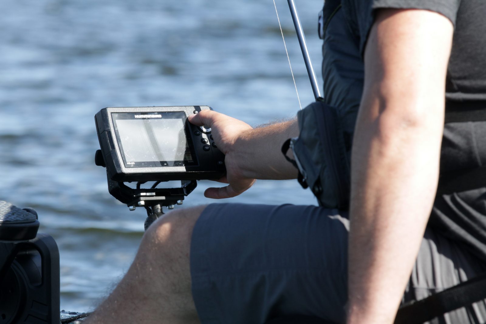 Side Imaging Fish Finder Install on the Old Town Bigwater PDL 132 ...