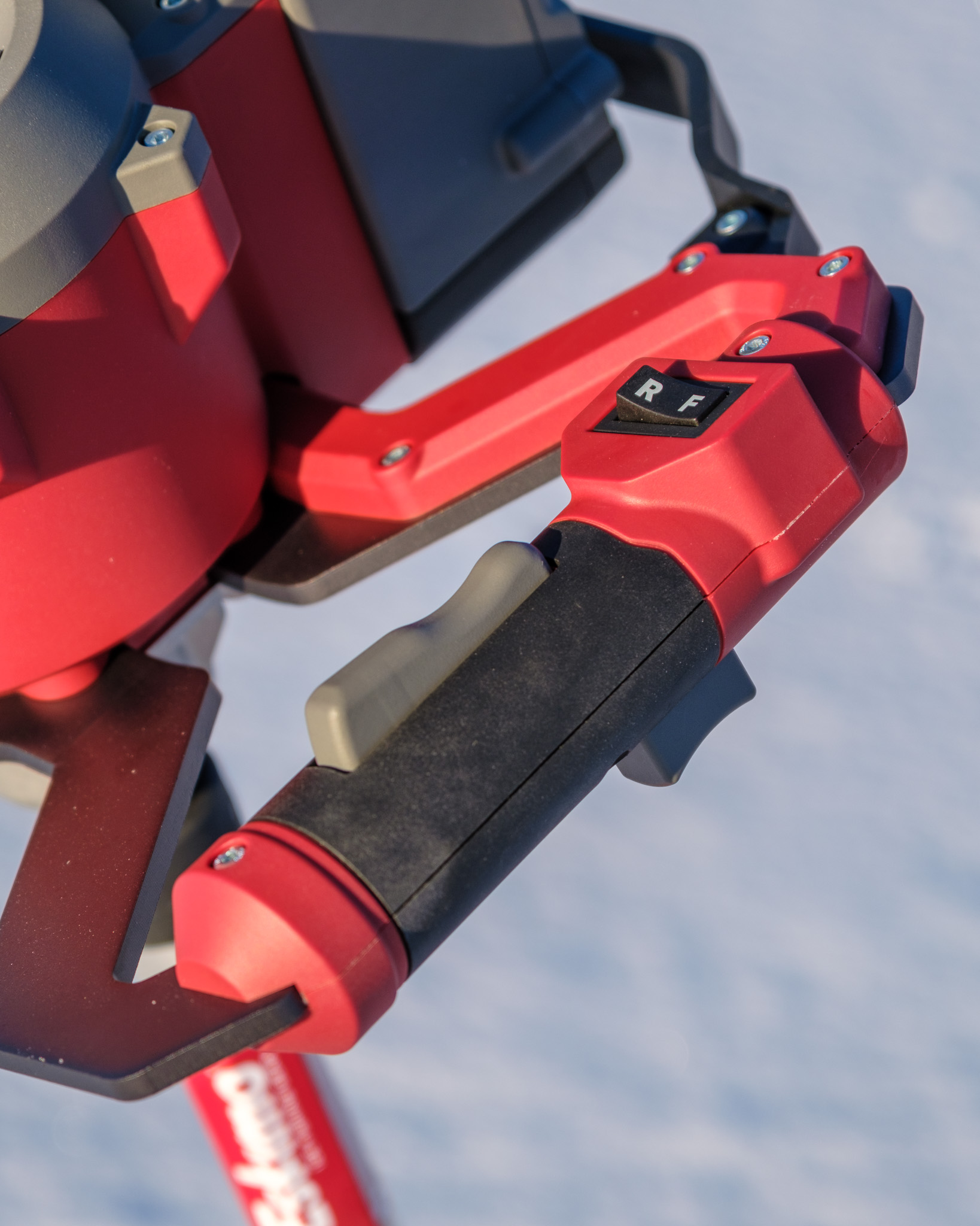 The Eskimo E40 - Ice Augers Refined - String Theory Angling